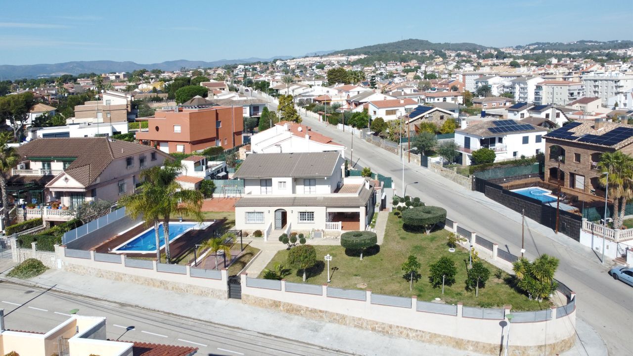 Just a few steps from the sandy beaches of Calafell, Barcelona South ...
